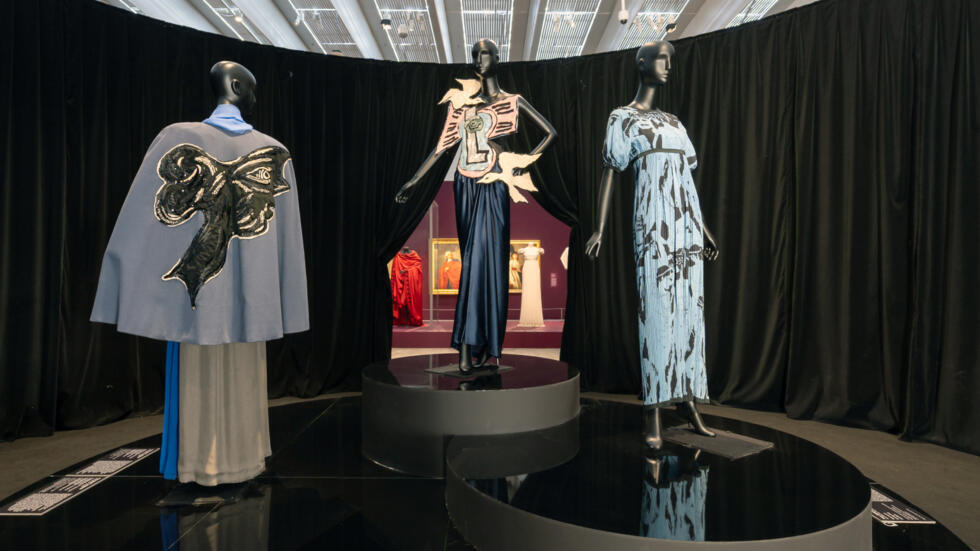 «L’habit fait-il l’artiste?»: quand l'art et la mode dialoguent au musée