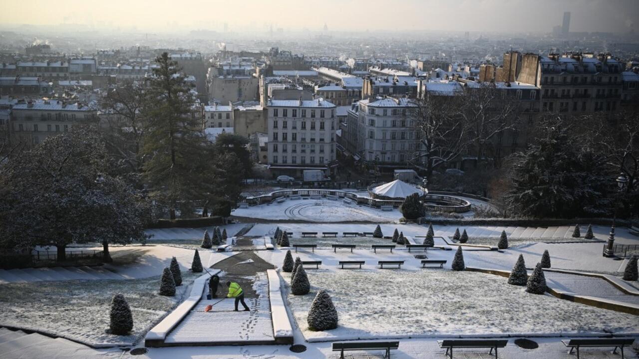 Blanket of snow across northern France stirs up travel disruptions - RFI