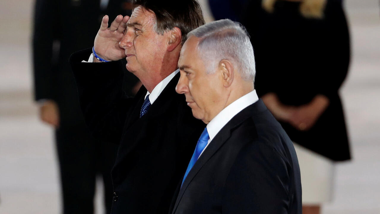 Bolsonaro chega a Israel e é chamado de "amigo" por Netanyahu - RFI