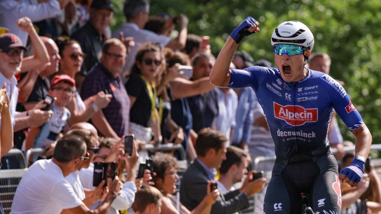 Ciclismo: Jasper Philipsen abre o livro na primeira chegada em ...