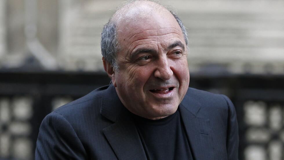 La police britannique poursuit son enquête après la mort de Boris ...