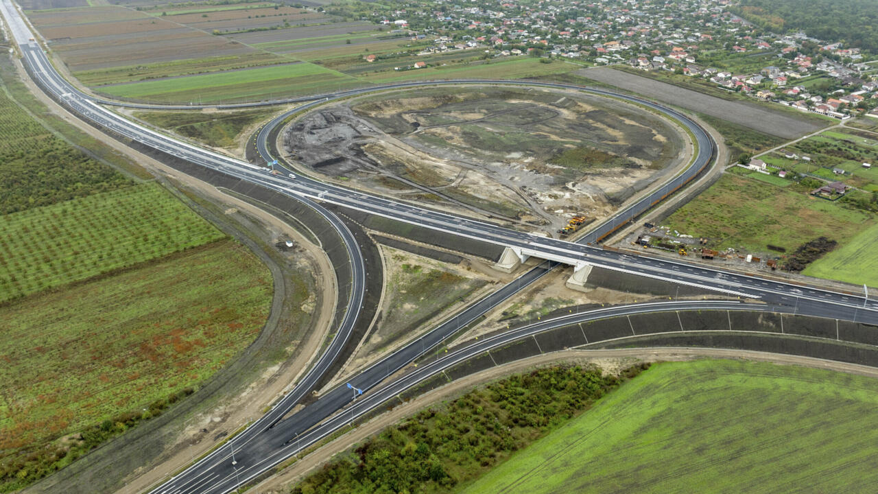 Sorin Grindeanu: joi se dau în circulație primii kilometri din Autostrada A7 | Ciolacu: „Se face ...