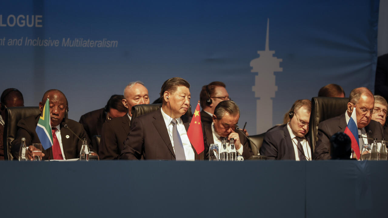 Los BRICS se amplían con seis nuevos miembros para reforzar el "Sur Global"