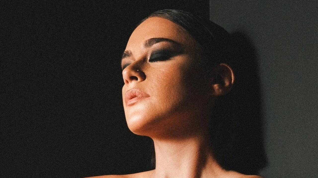 Fadista portuguesa Maura Airez lança novo single "Ai meu amor" - Artes