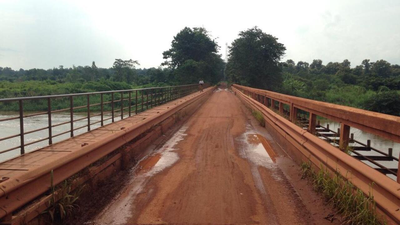 RCA: sur la route de Bambari, les habitants désertent les villages