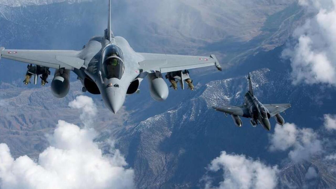 Greece to buy 18 French Rafale fighter jets in €2.5bn deal
