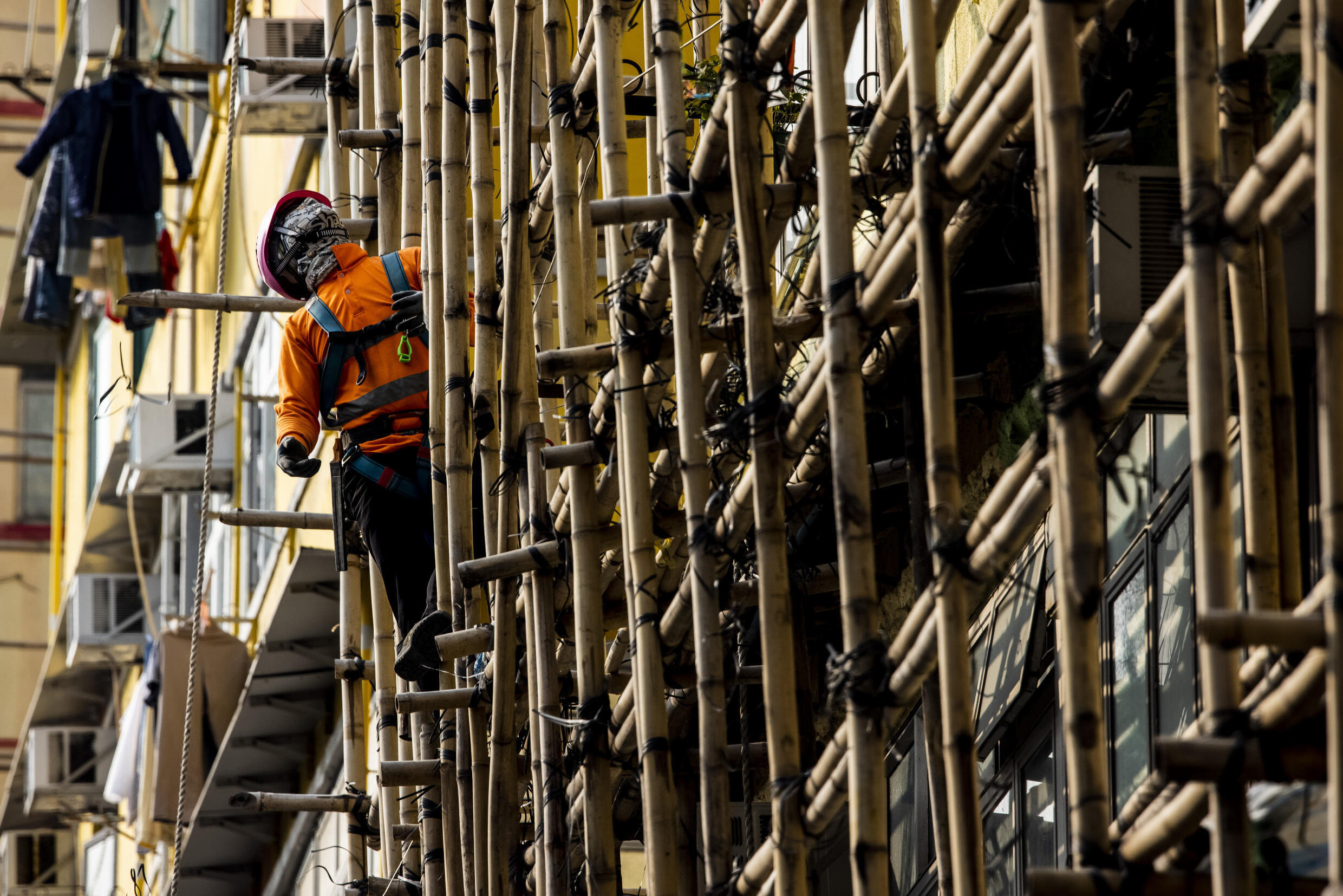 Los andamios de bambú de Hong Kong preservan una tradición ancestral