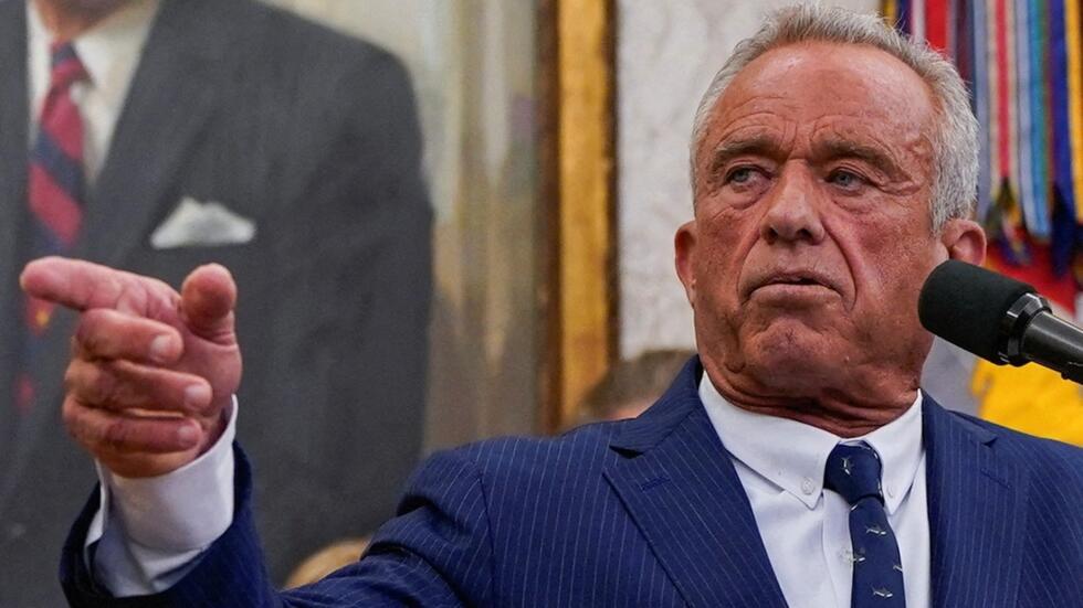 Inquietud y perplejidad en los científicos por los anuncios de RFK Jr ...