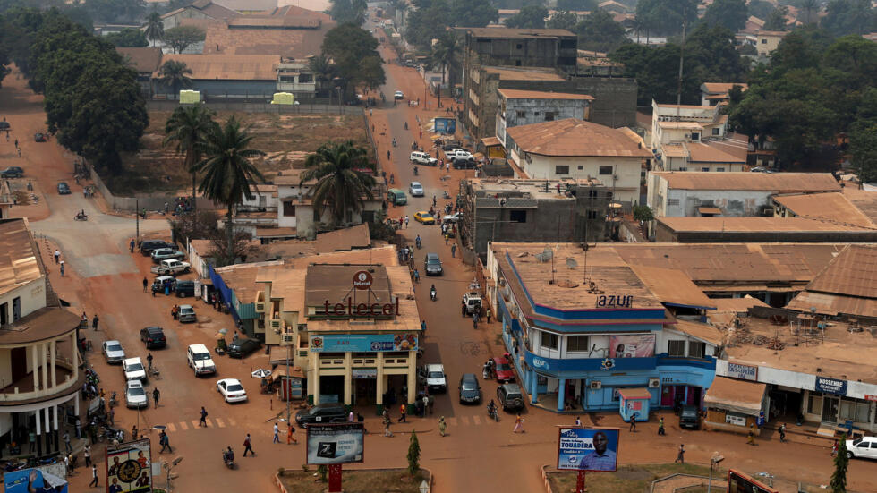 Centrafrique: l’opposition brave l’interdiction et manifeste dans le ...