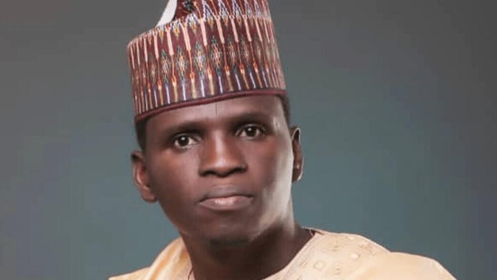 Mahaifiyar shahararren mawaƙin siyasa Rarara ta shaƙi iskar ƴanci