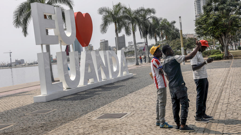 Angola assinala 49 anos de independência