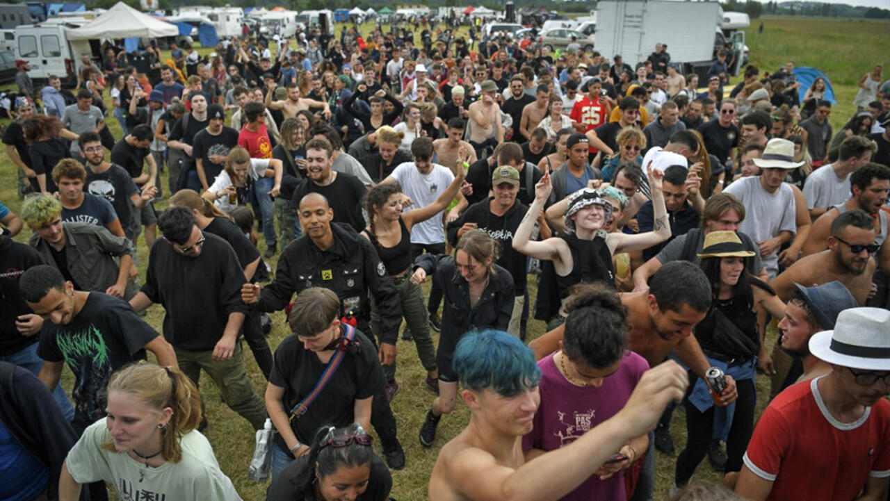 Several injured as French police finally break up mass rave in Brittany