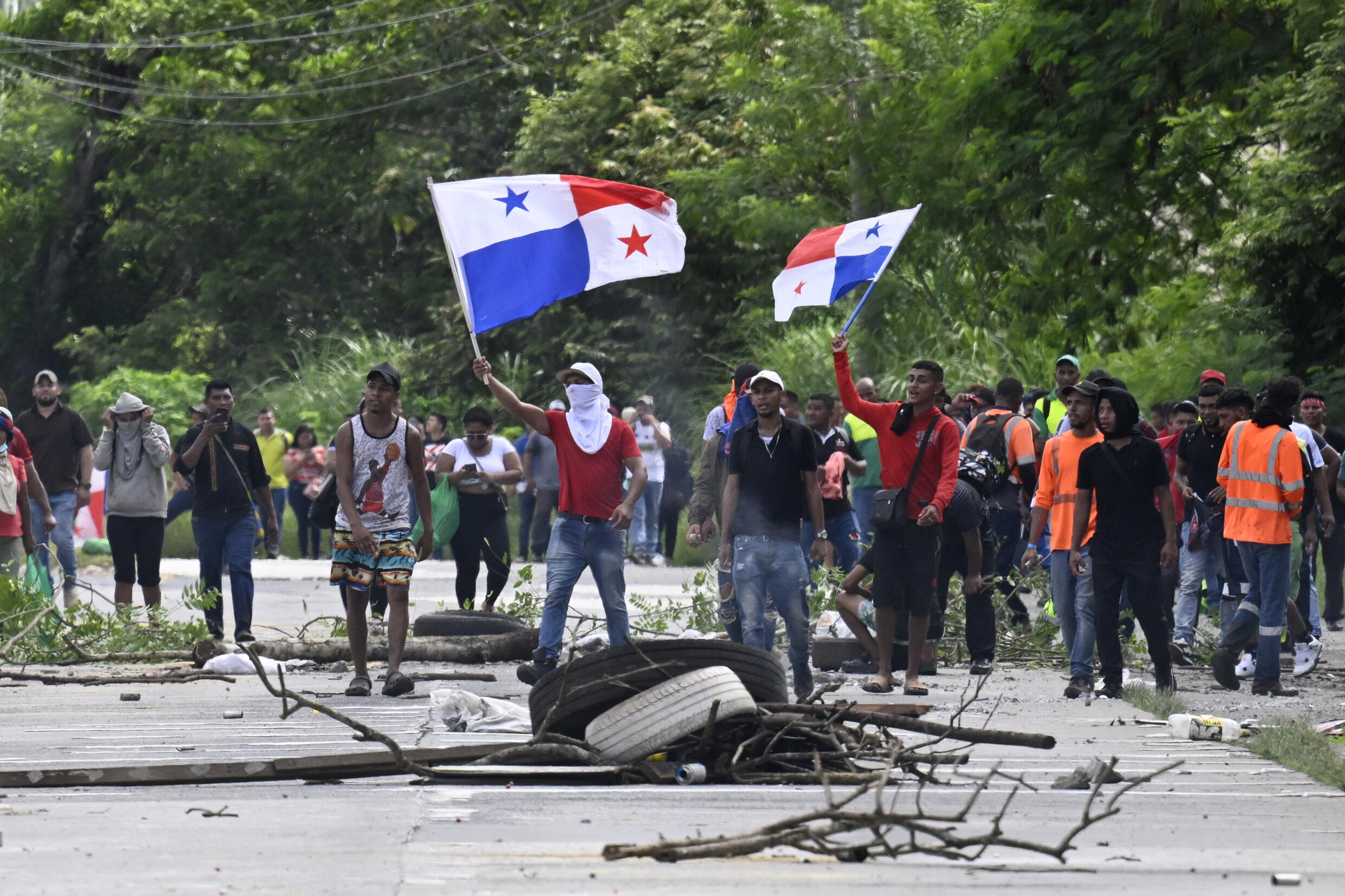 Panama police in standoff with protesters over Canadian-run mine