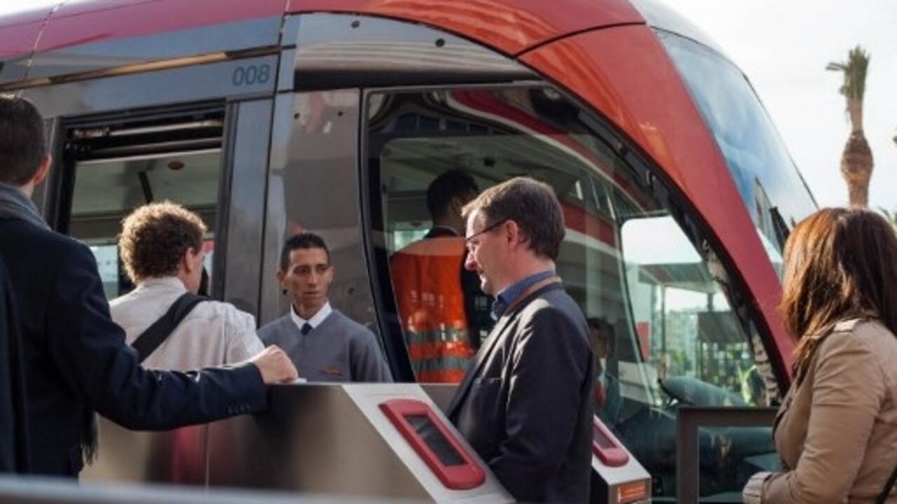 Maroc : le tramway arrive à Casablanca - Reportage Afrique