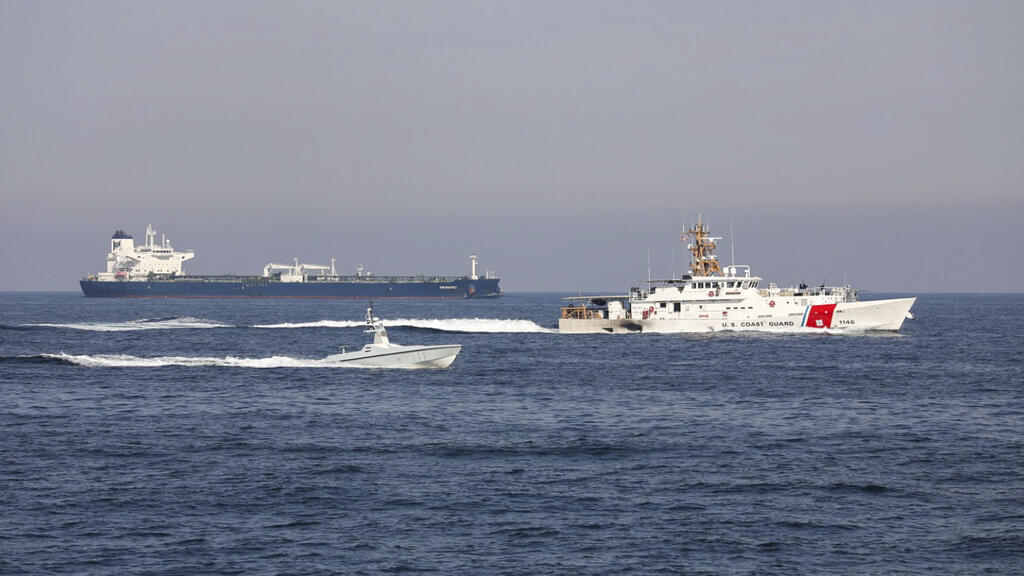 Blocarea strâmtorii Ormuz, ultimul glonţ al Teheranului?