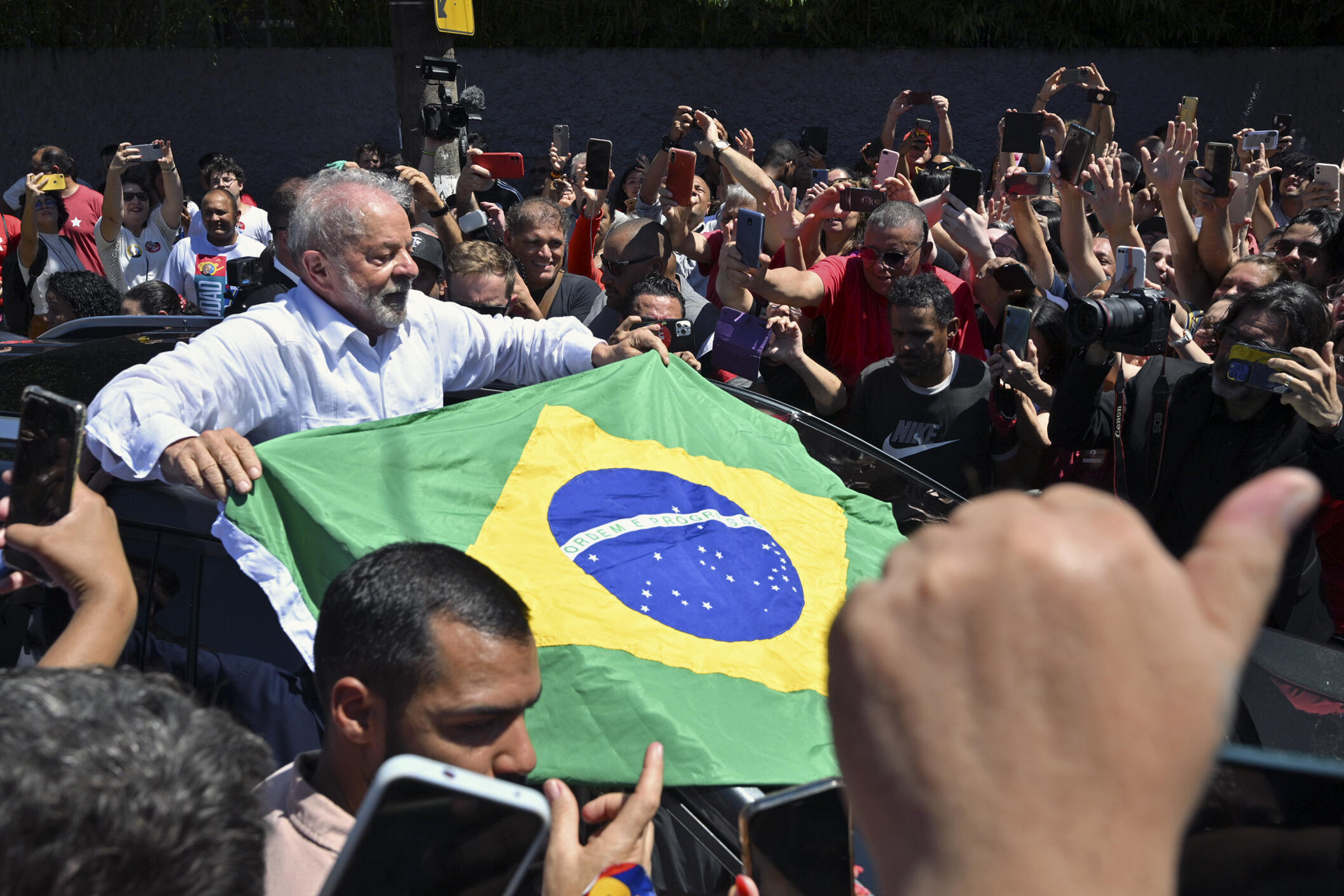 Brazil on knife-edge in Bolsonaro-Lula showdown