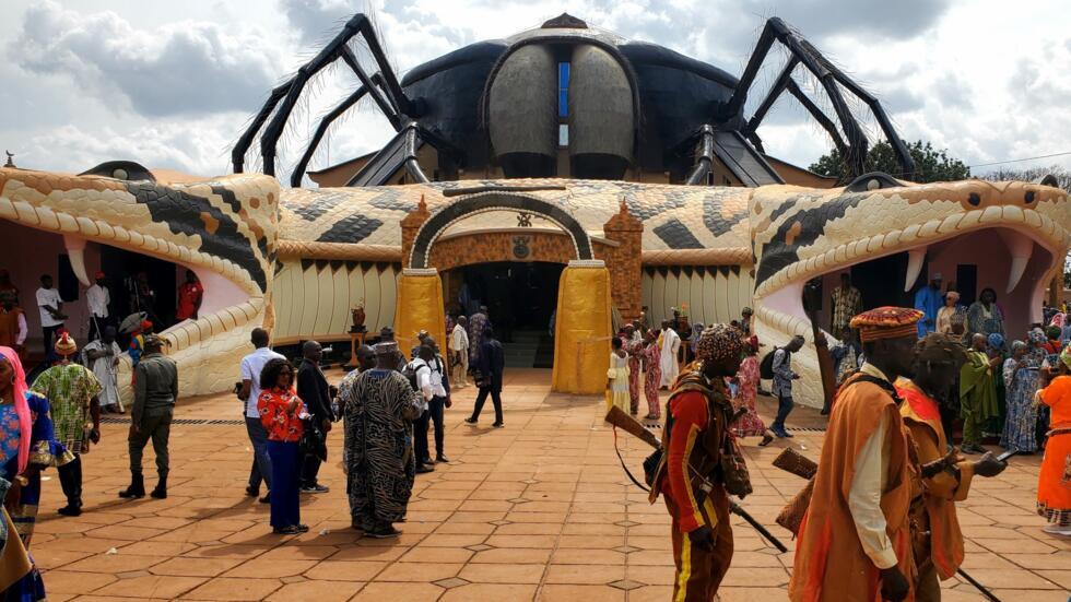 Cameroun: le musée des rois Bamoun «pour conserver notre histoire» [3/3 ...