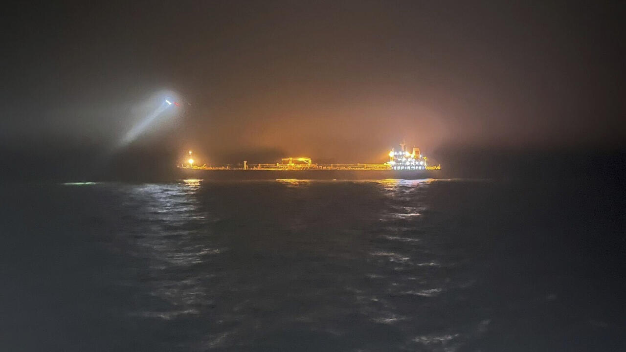 Estonia a lansat o operațiune navală pentru a proteja cablul electric ...