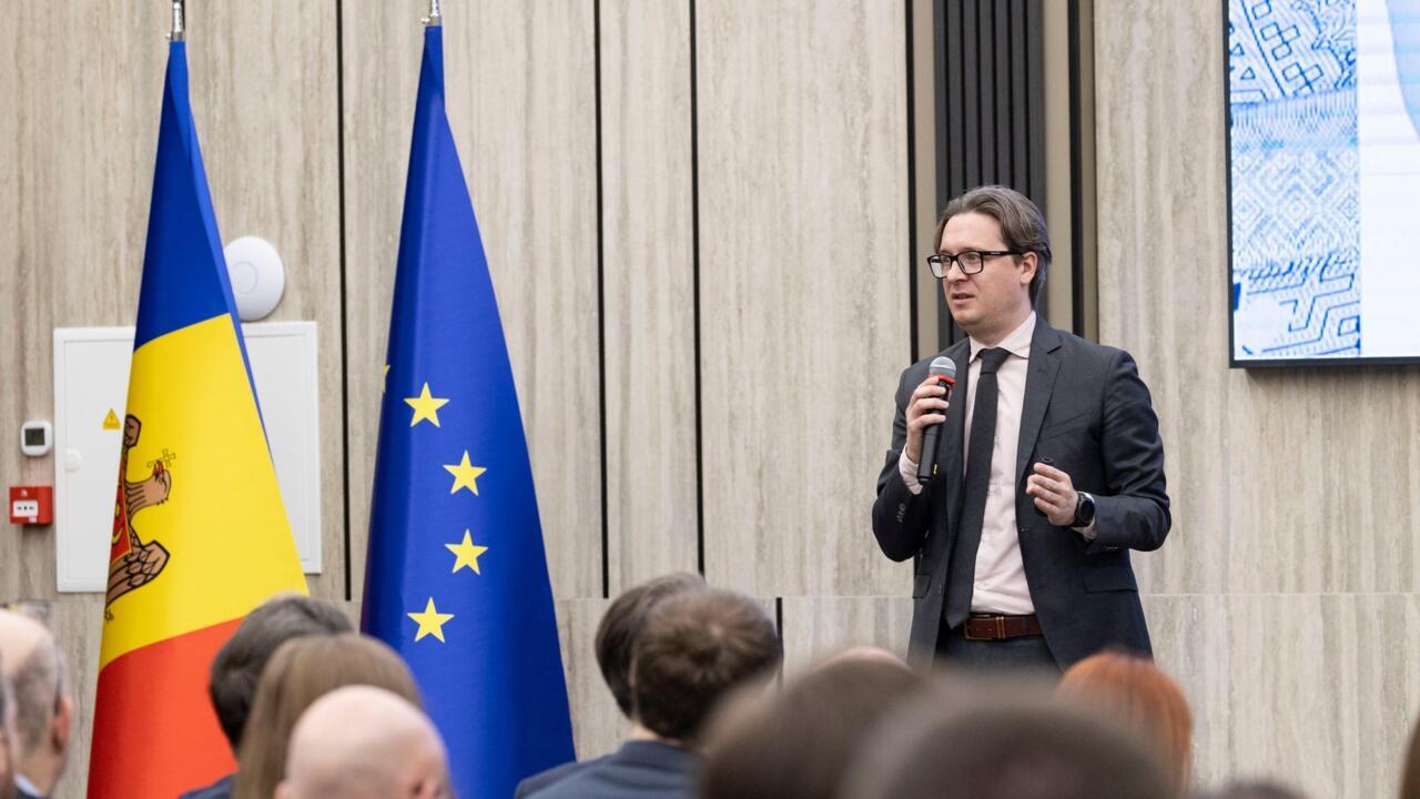 Moldovenii pot solicita un nou buletin de identitate, de model european ...