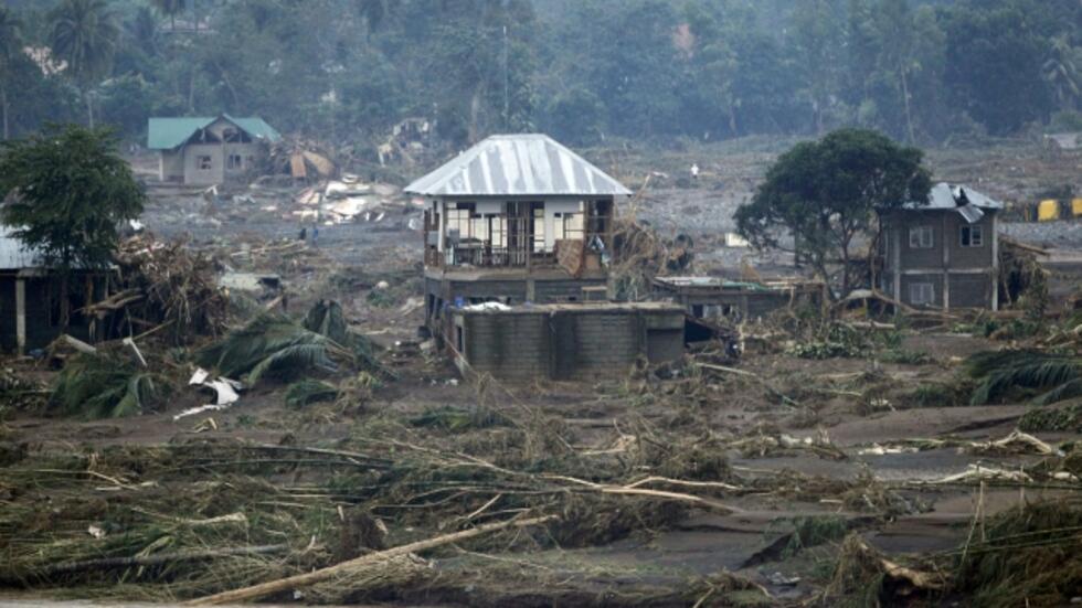 Over 500 dead and 35,000 homeless after tropical storm Washi/Sendong ...