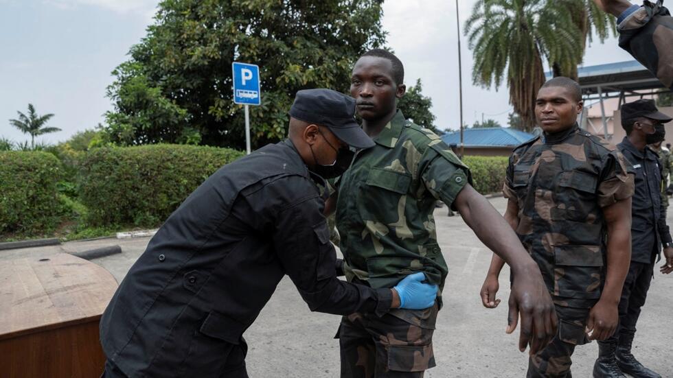 Kinshasa dénonce le rapatriement de présumés FDLR jusqu'au Rwanda