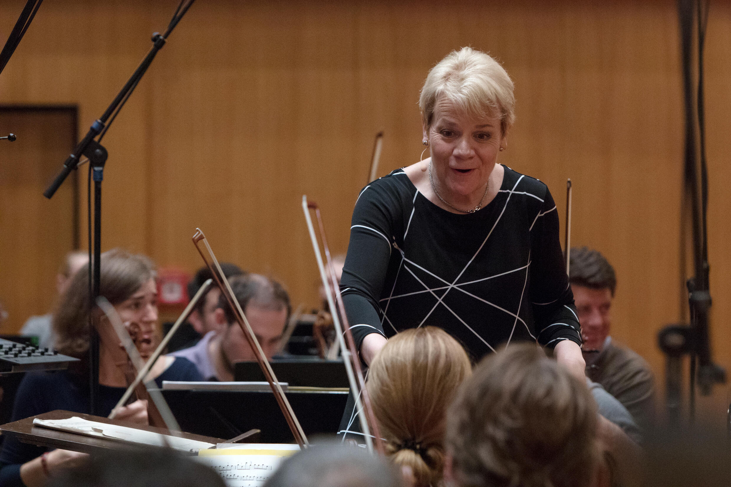 Top woman conductor says Blanchett's 'Tar' is 'misogynistic'