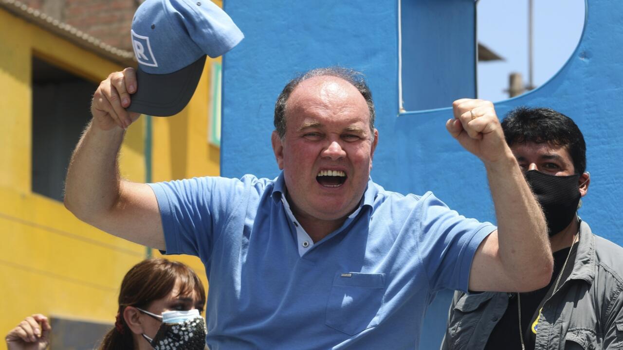 El ex alcalde de Lima Rafael López Aliaga "Porky" se lanza a las ...
