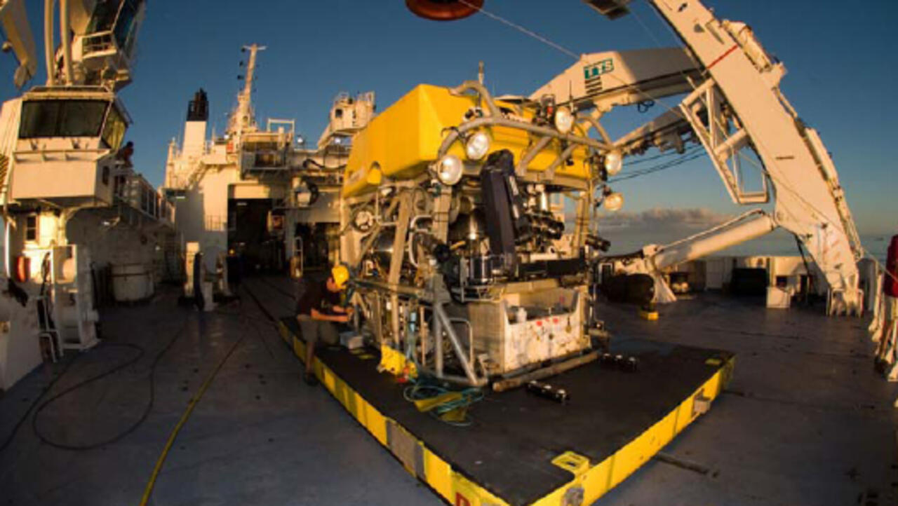 Victor 6000 ... mètres sous les mers - RFI