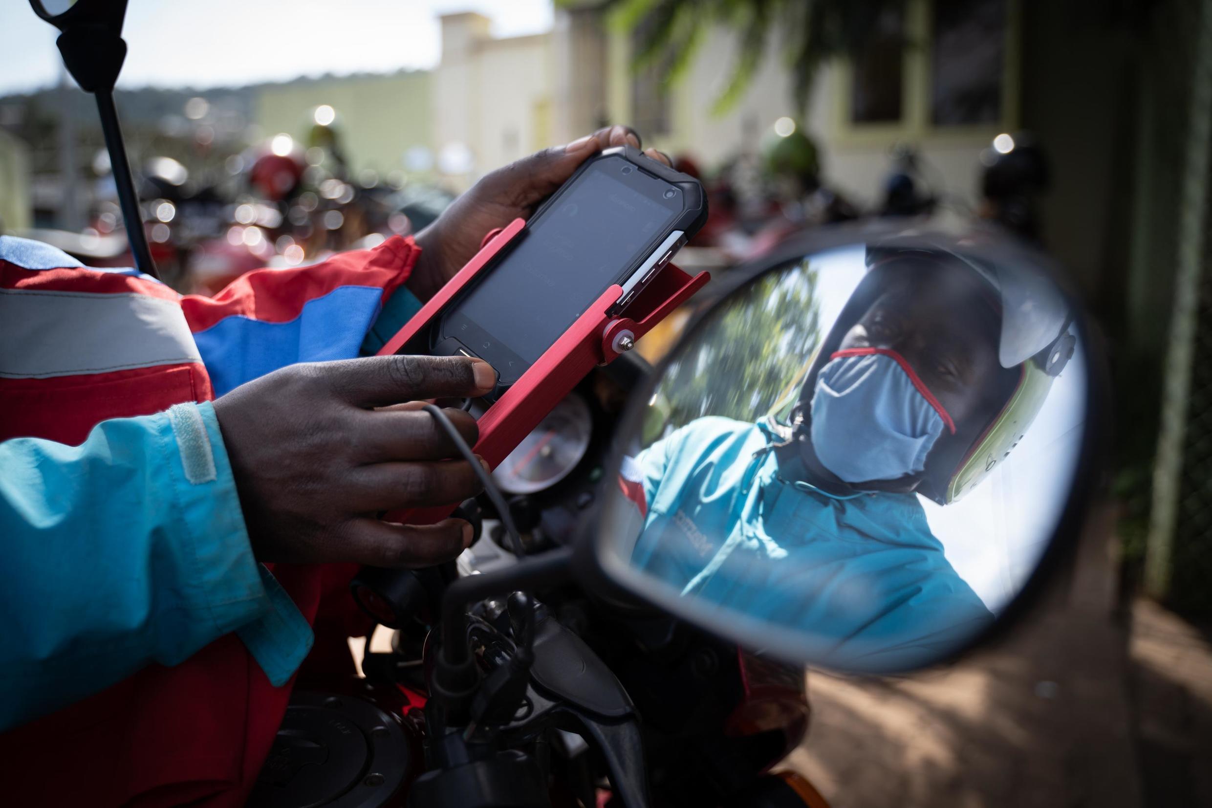 Rwanda: les motos-taxis reprennent du service à Kigali - Reportage Afrique