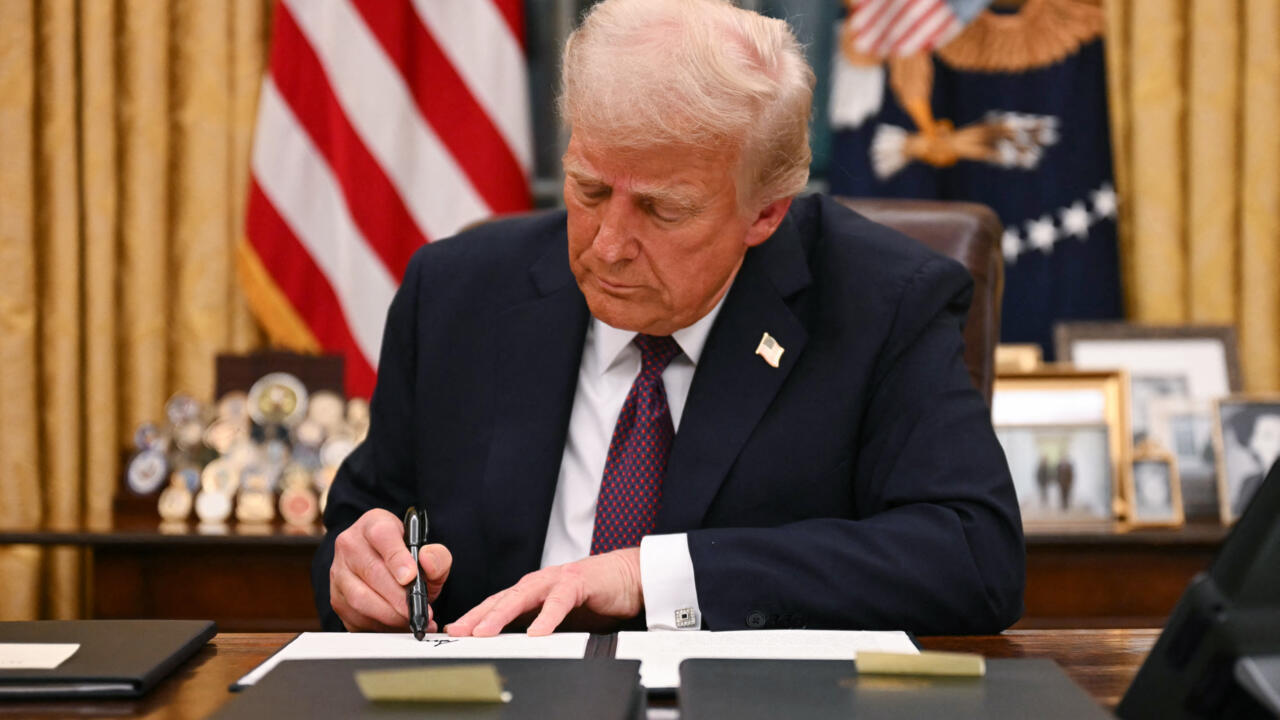 Mỹ: Tư pháp liên bang đình chỉ quyết định của Trump tạm "đóng băng" tài ...