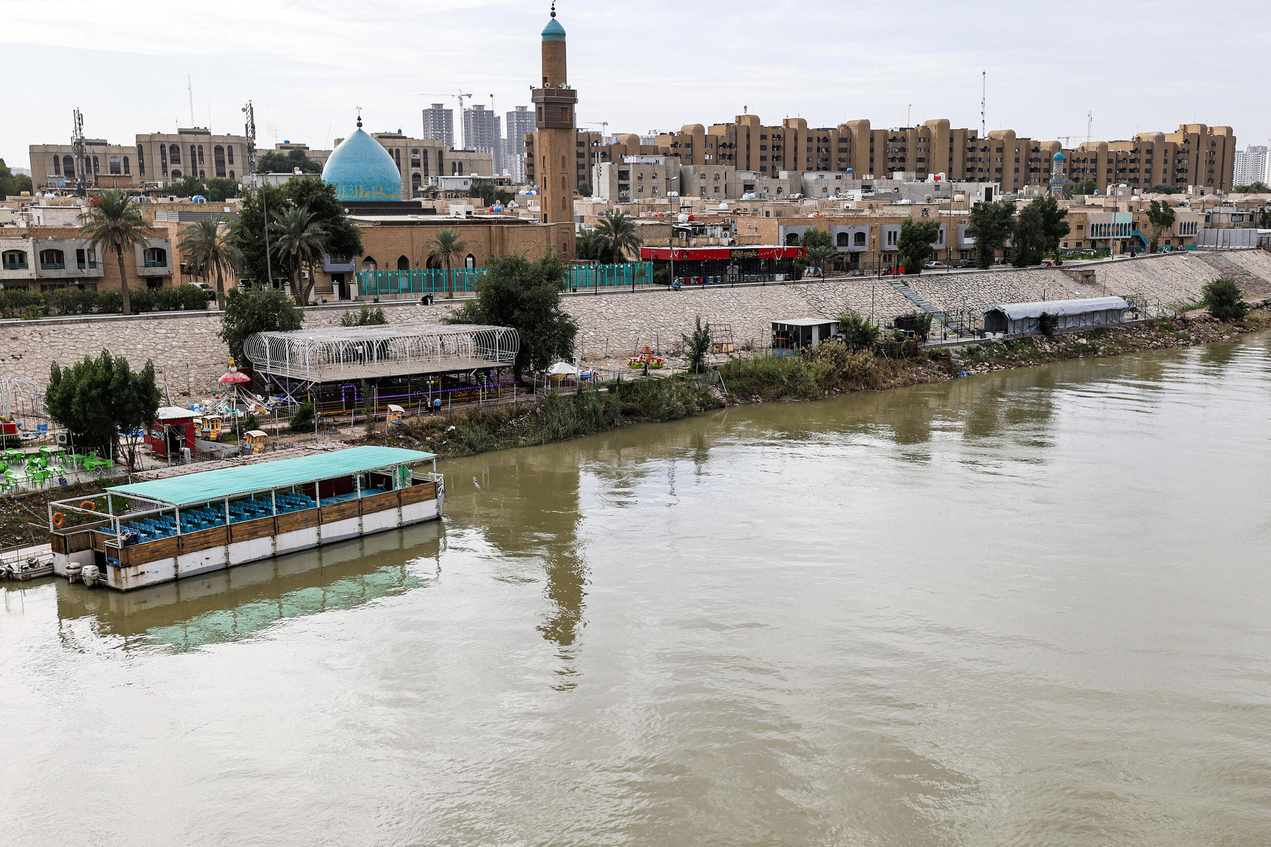 Rampant water pollution threatens Iraq's shrinking rivers