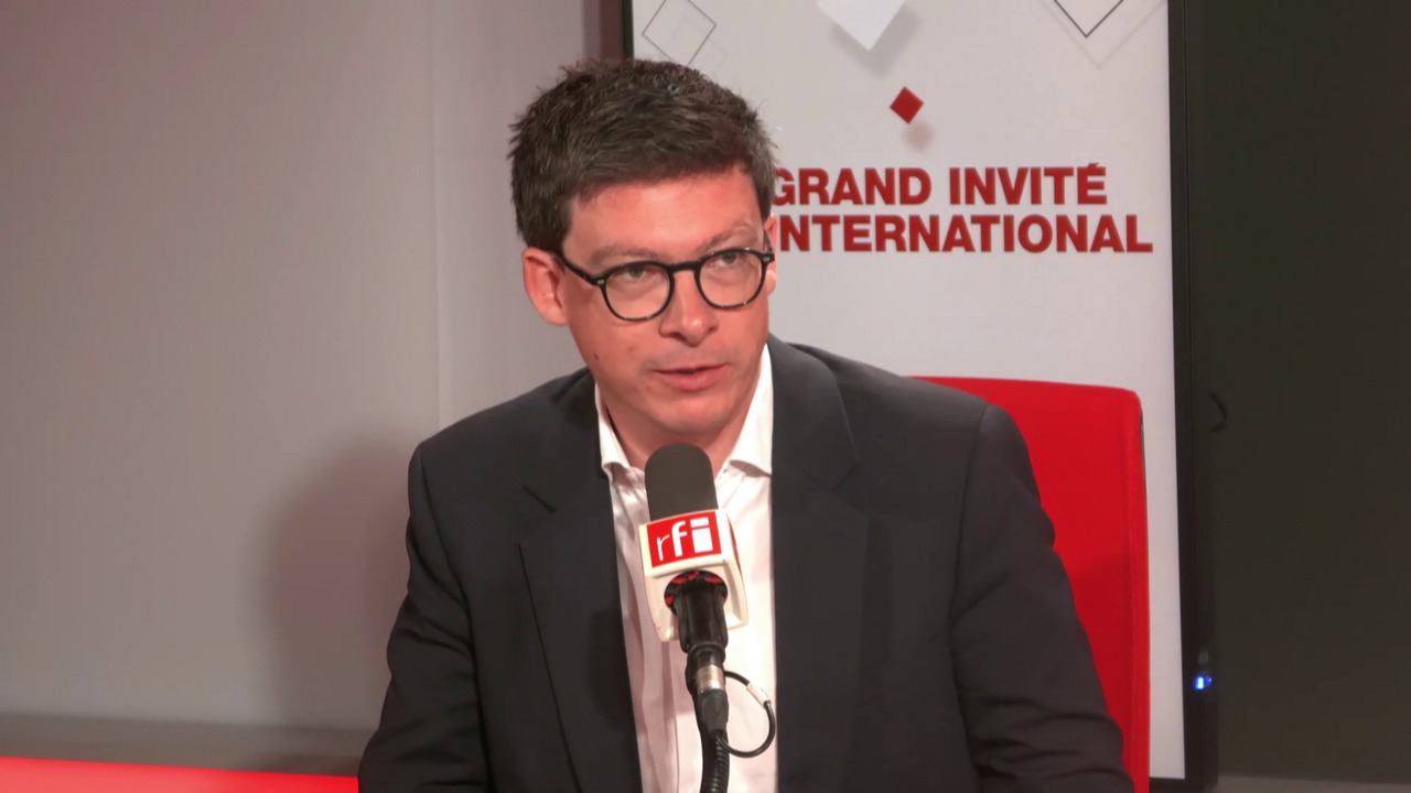 Pierre-Henri Dumont (LR): «Emmanuel Macron fait languir tout le monde ...