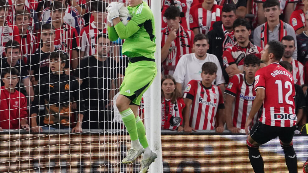 Lunin will start for Madrid despite Kepa arrival, says Ancelotti