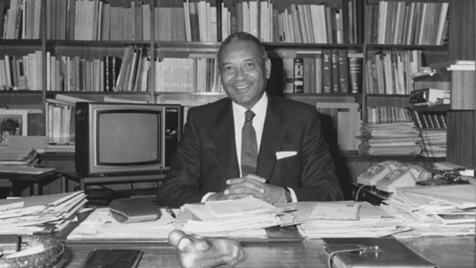 Sénégal: disparition d'Amadou Mahtar Mbow, premier Africain directeur ...