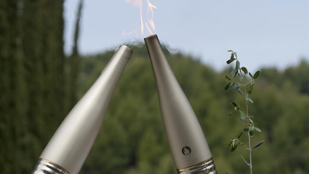 Nazi camp survivor and Olympic torch bearer Lebranchu dies aged 102 - RFI