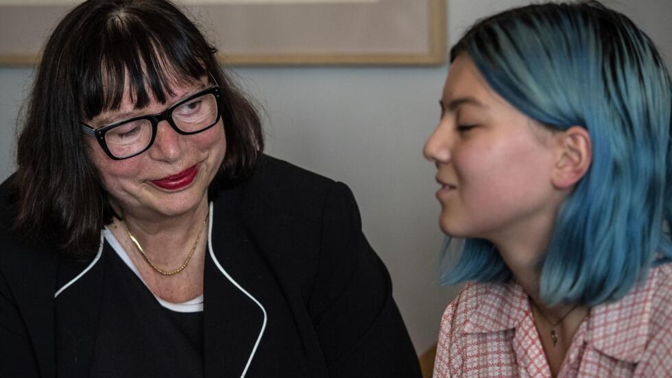 Enfants issus d'une GPA: la famille Mennesson dans l'attente