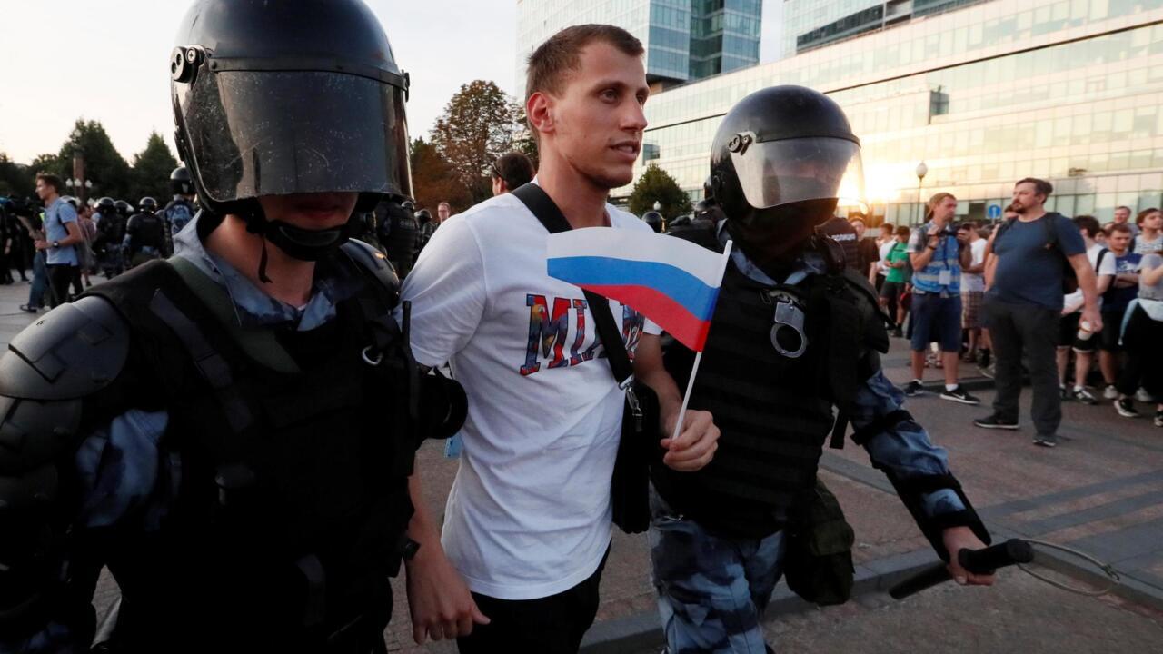 Thousands detained after tough crackdown on Moscow rally