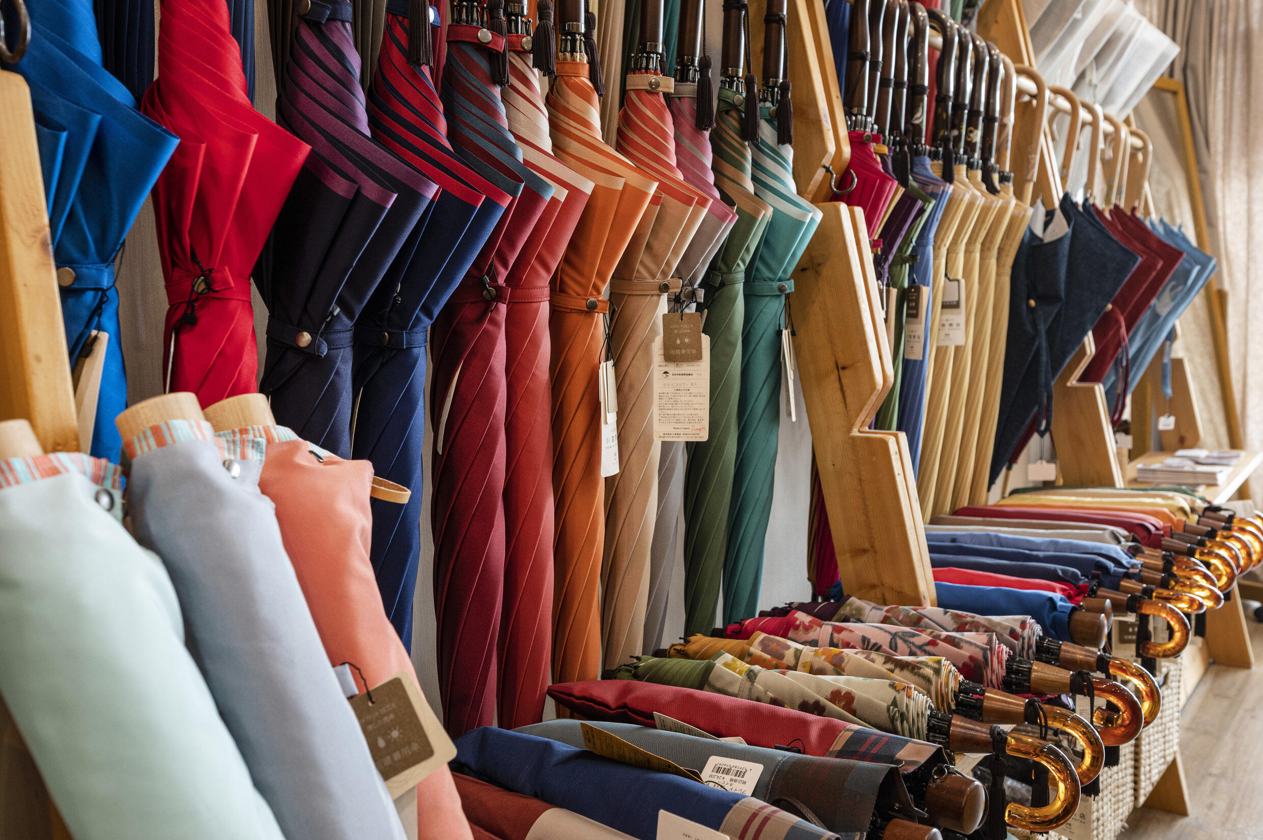 Heat brings hope for Tokyo's handmade umbrella maker