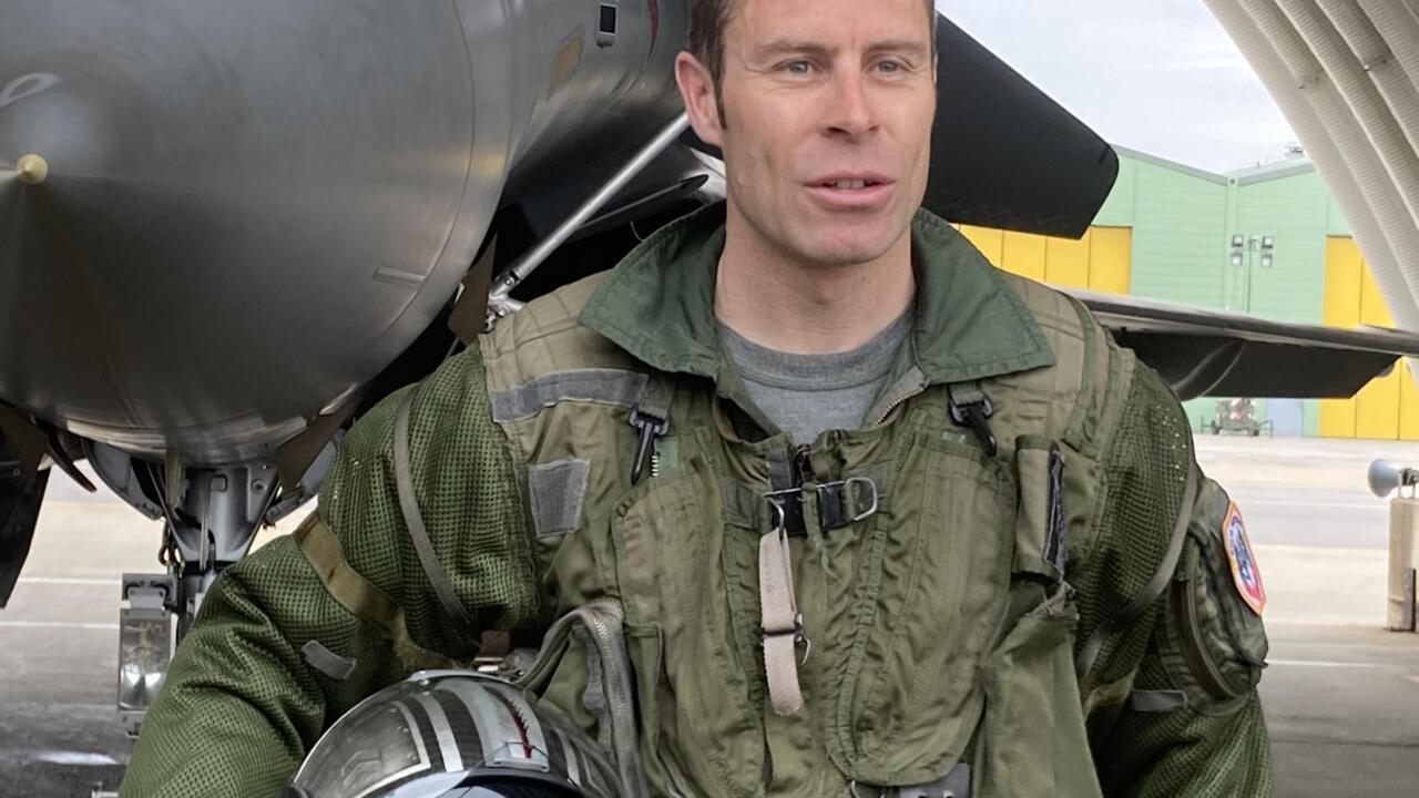 «Schuss» seul aux commandes du Rafale Solo Display - Lignes de défense