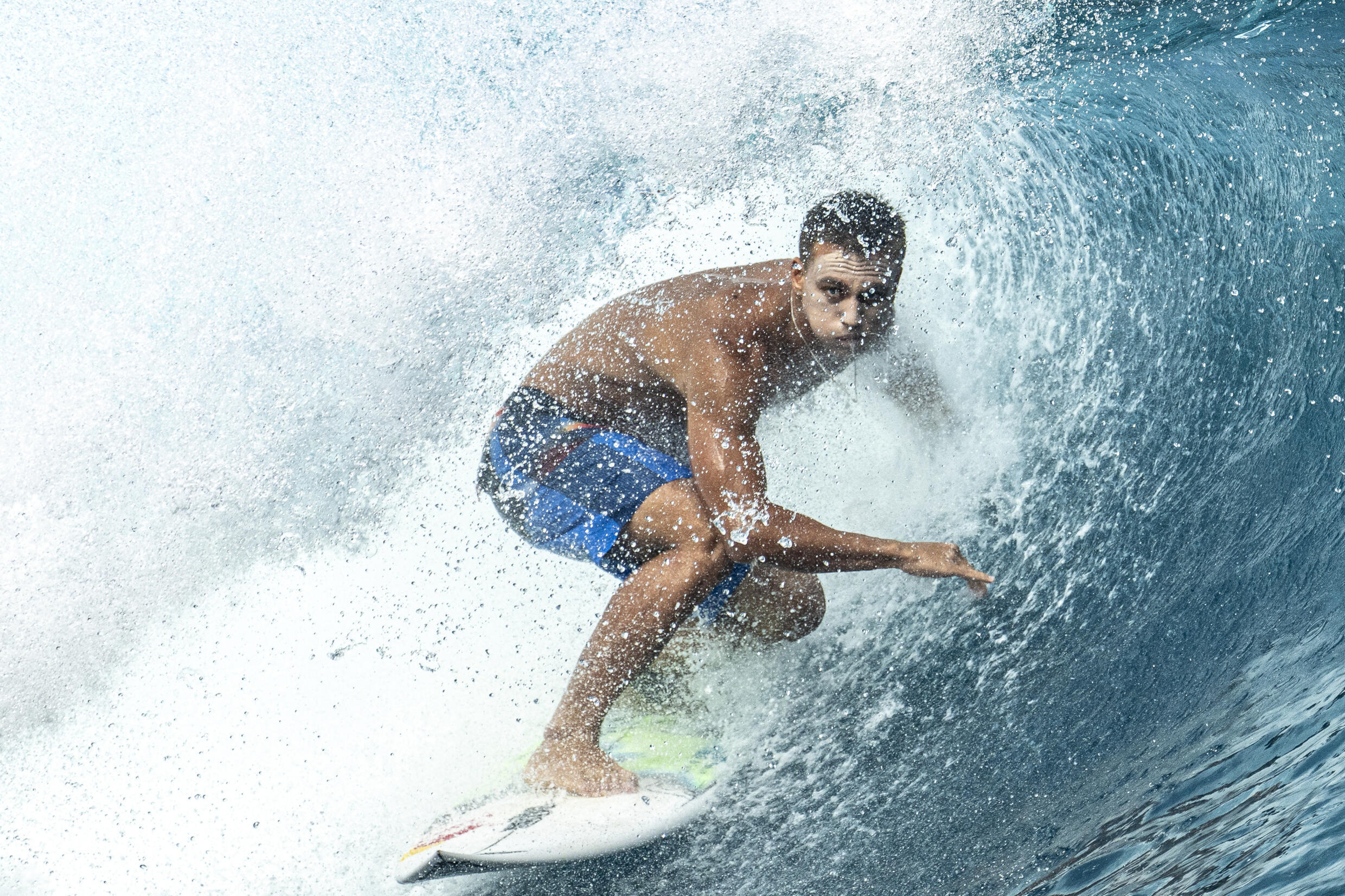 Surf: Kauli Vaast et Vahine Fierro, deux enfants de Teahupo'o à la ...
