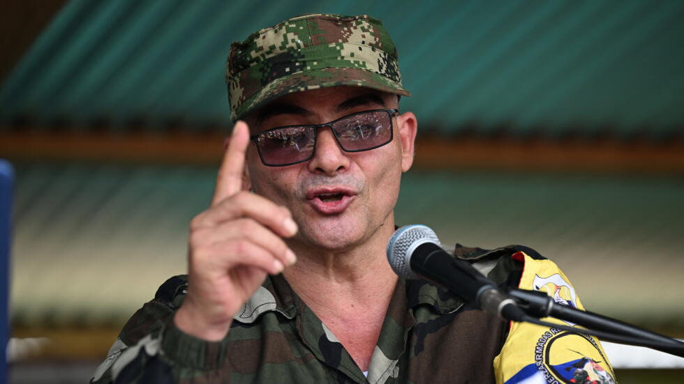 À la Une: en Colombie, la dissidence des Farc se dit prête à négocier ...