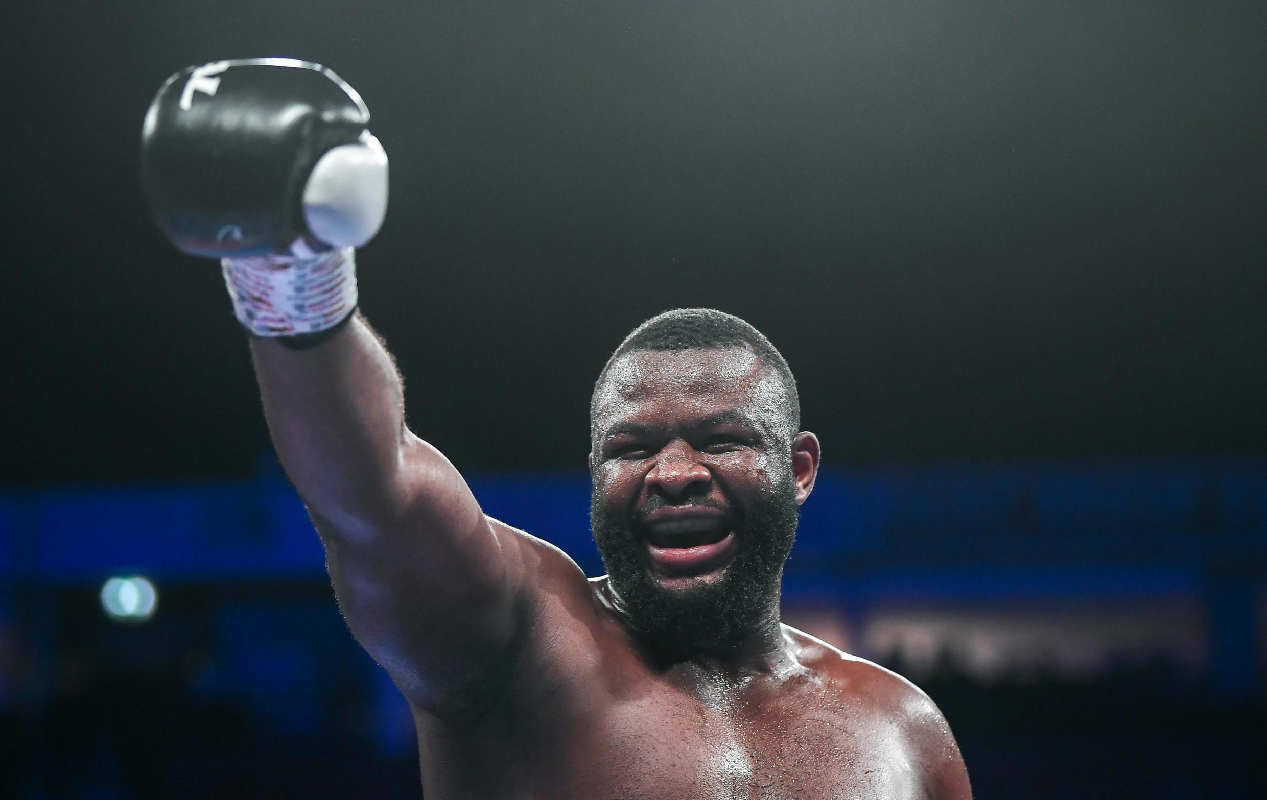Boxe: le Congolais Martin Bakole remporte la ceinture WBC International ...