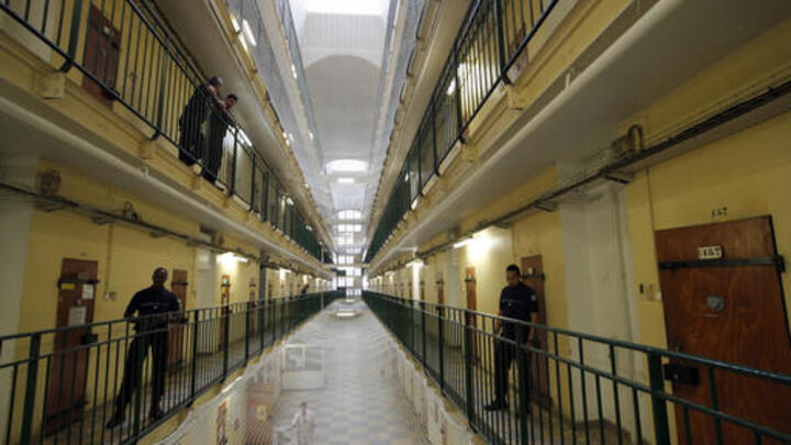Overcrowding in French prisons puts justice system under scrutiny - RFI