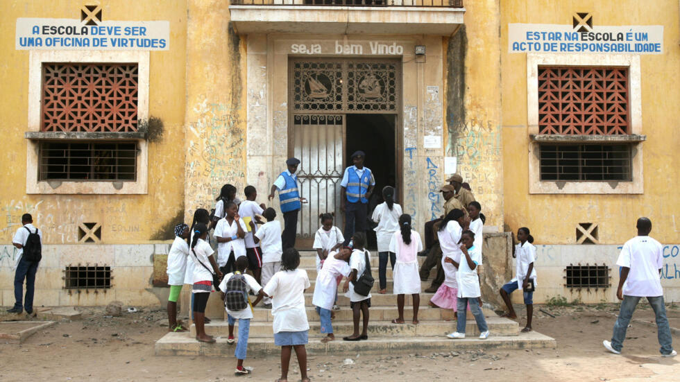 Mais de oito milhões de alunos regressam nesta segunda-feira às aulas ...
