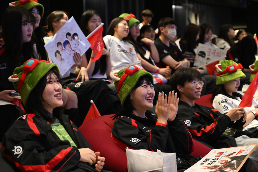 Faker's T1 retain League of Legends world title