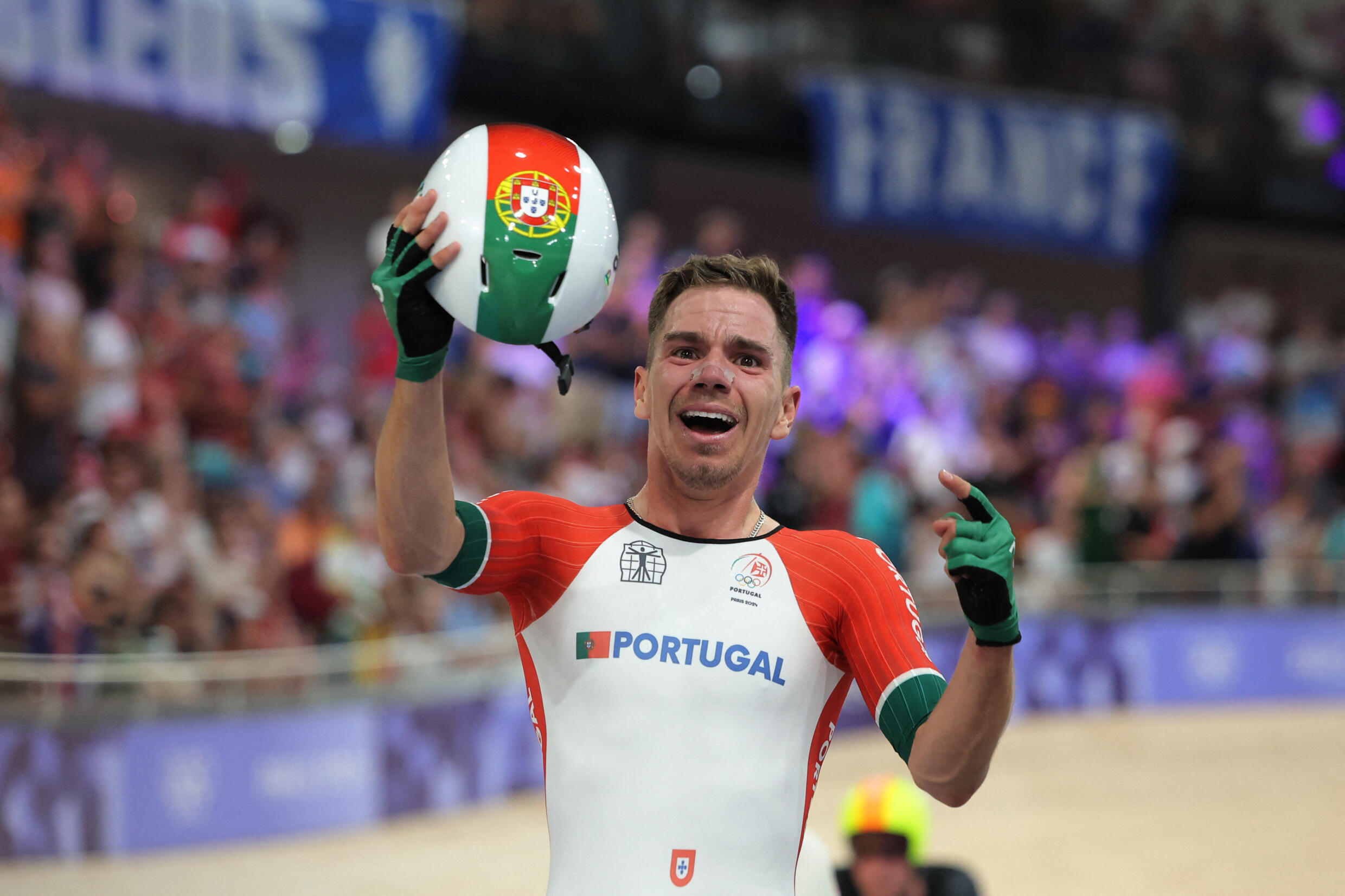 Iúri Leitão e Rui Oliveira arrecadaram única medalha de ouro para Portugal nos JO-2024 - Desporto
