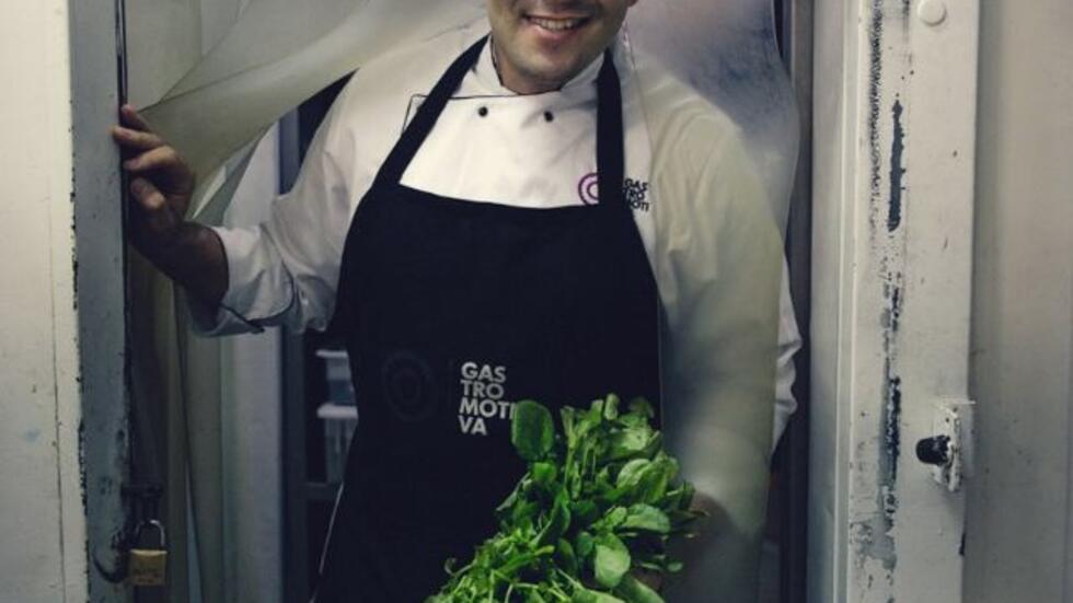 Chef brasileiro sai do Complexo da Maré para cozinhar em Davos