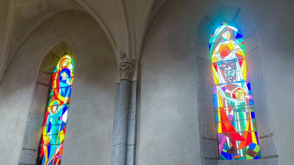 Pédophilie dans l'Église: que faire des œuvres du père Ribes ...