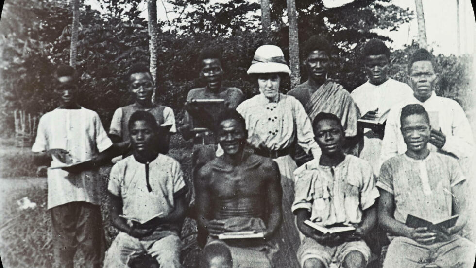 Belgique: les experts rendent un rapport accablant sur le passé ...