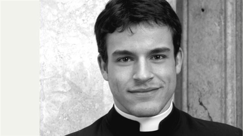 Calendário de padres bonitos tenta renovar imagem da Igreja